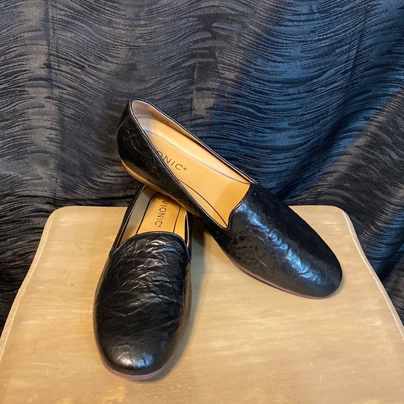 Vionic | Shoes | Bionic Willa Ii Black Flats | Poshmark